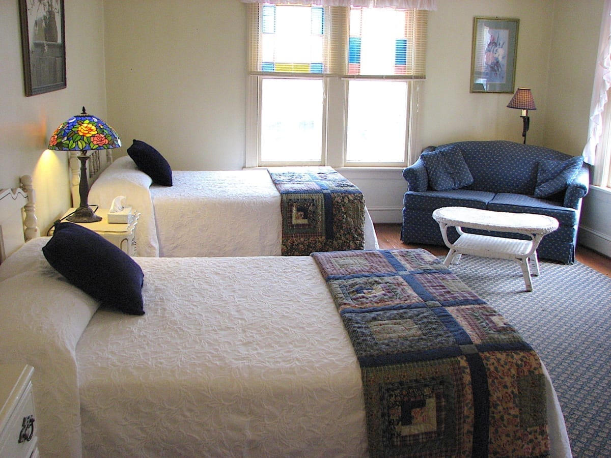 New York Inn - Places to Stay in the Catskills | Winter Clove Inn